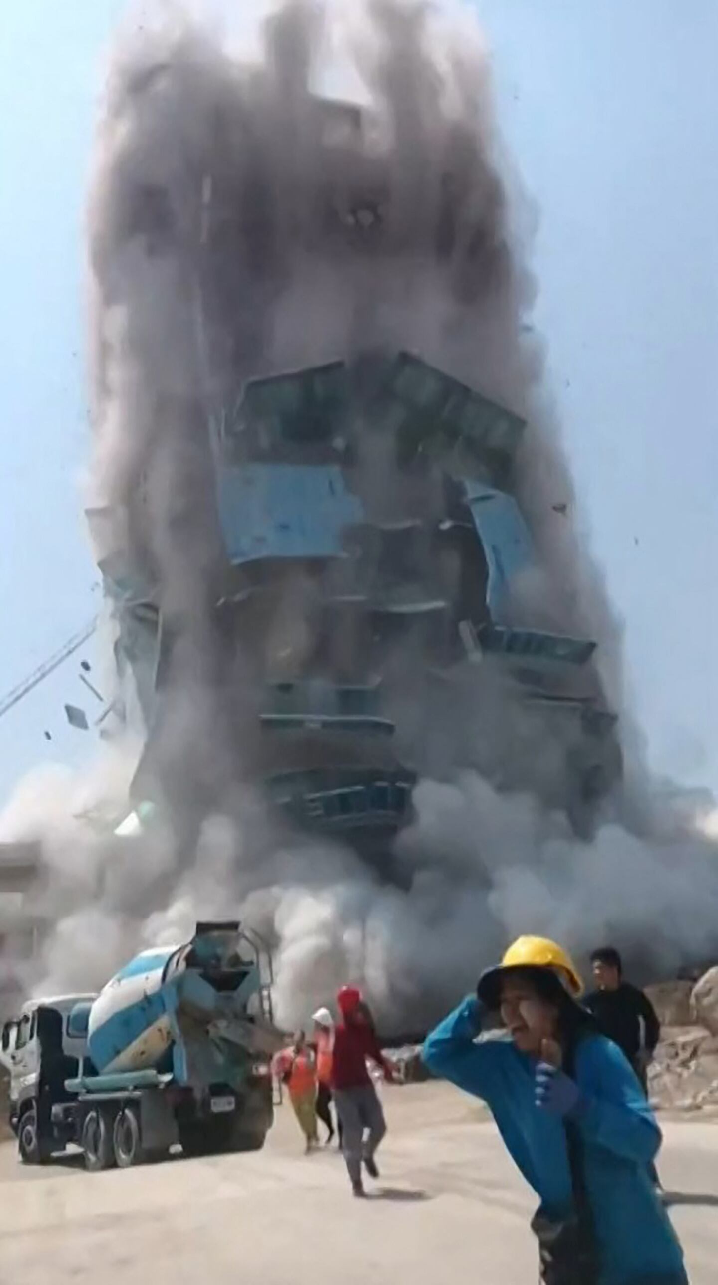 PHOTOS: From Bangkok to Mandalay, scenes of destruction from a deadly ...