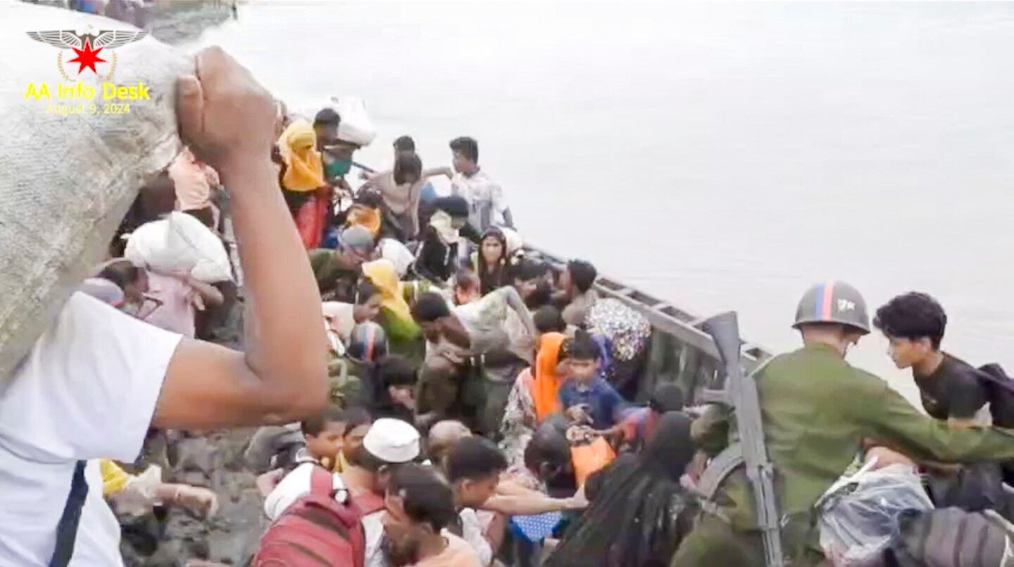 Rebels evacuate 13,000 Rohingyas amid battle for Myanmar’s Maungdaw ...