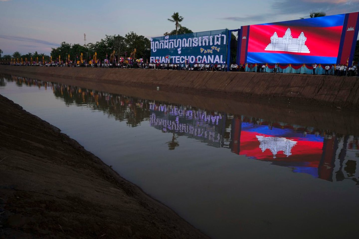Cambodians conjure up US bogeyman behind Vietnam canal concerns – Radio ...