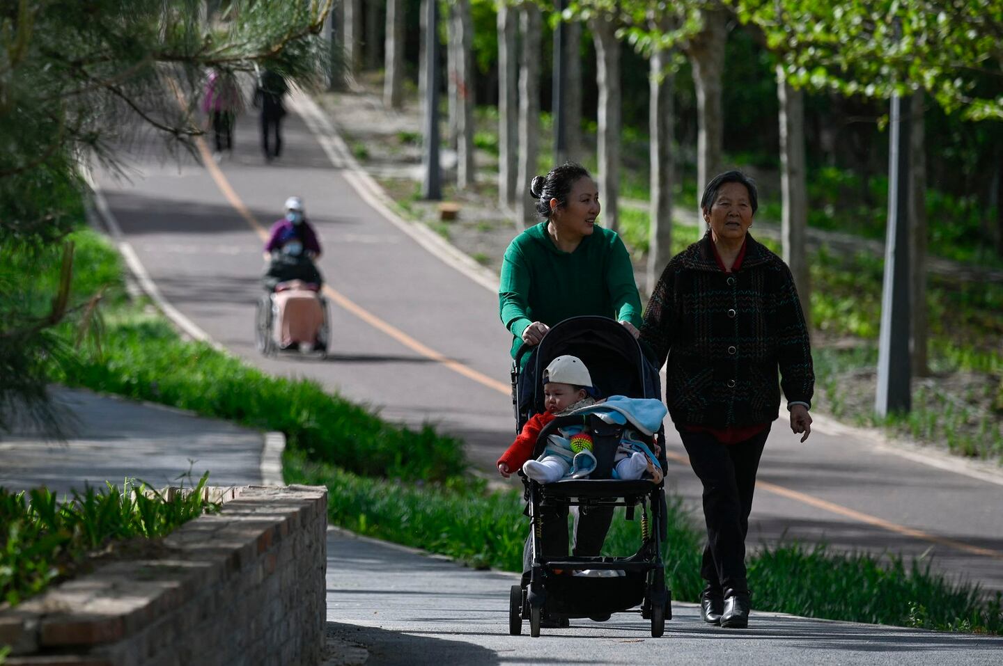 China is bulldozing parks and “green belt” around Chengdu to create ...