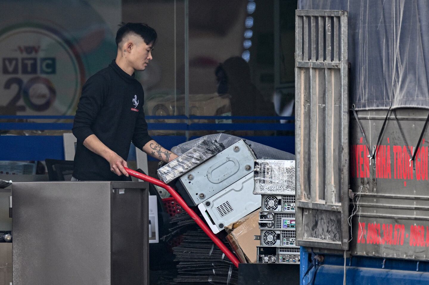 Vietnam shuts TV channels in govt cost-cutting plan – Radio Free Asia